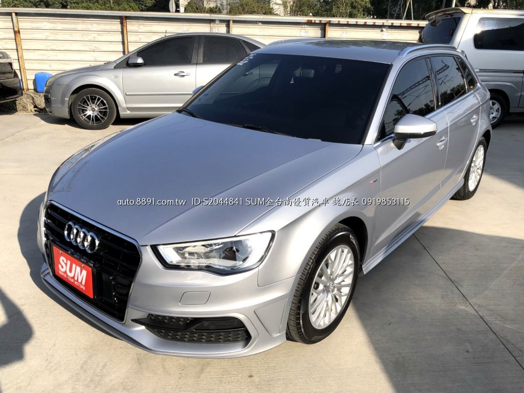 Audi/奧迪 A3 5D-五門一手車只跑3.2萬，里程擔保，女用車SLINE套件。全車原漆，保固中。