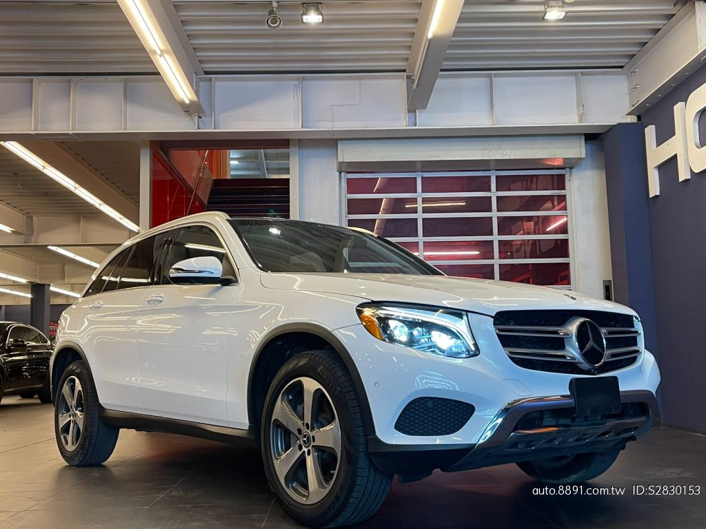 Mercedes-Benz/賓士 GLC-BENZ GLC300 5滿鍵 23P 抬頭顯示器 360環景 自動停車系統