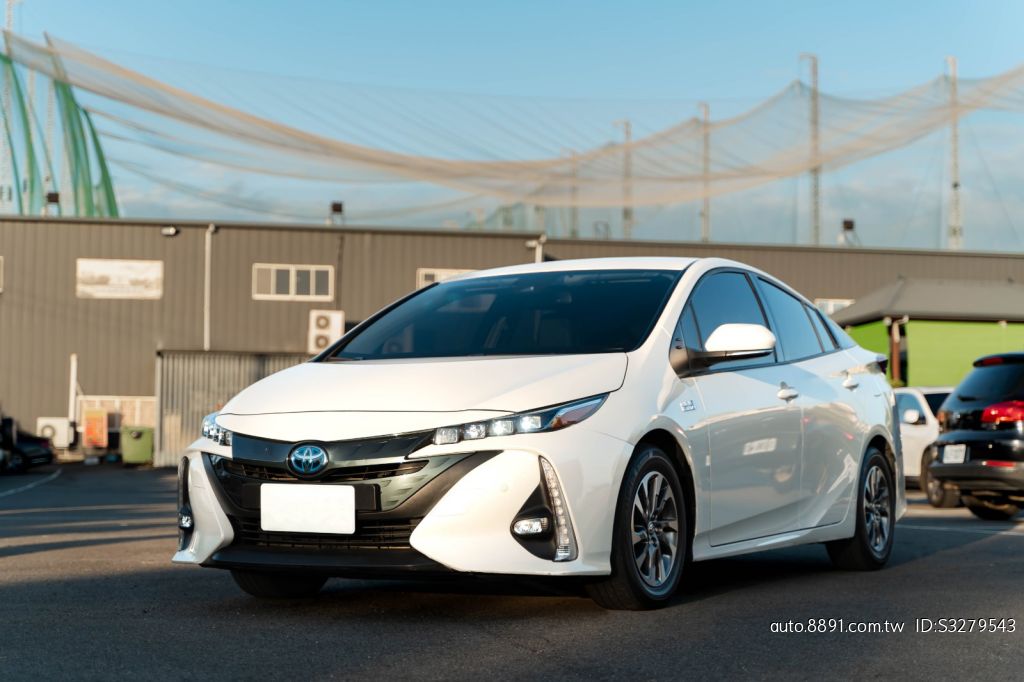 Toyota Prius PHV 2020年二手車 89.8萬 台中市-阿生認證中古車 | 8891汽車