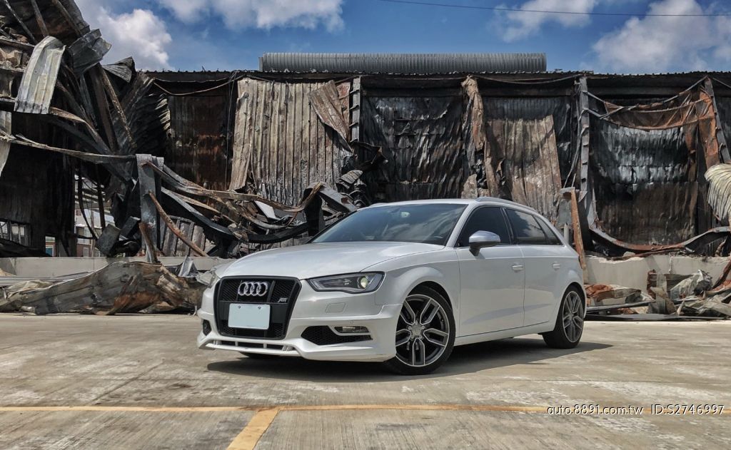 Audi/ W A3 5D- 事故車 泡水車 營業車 雙證件即可辦理 此價格為辦到好價錢
